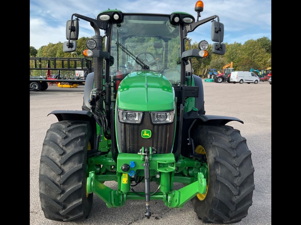 Traktor John Deere 5125 R - Fabeo