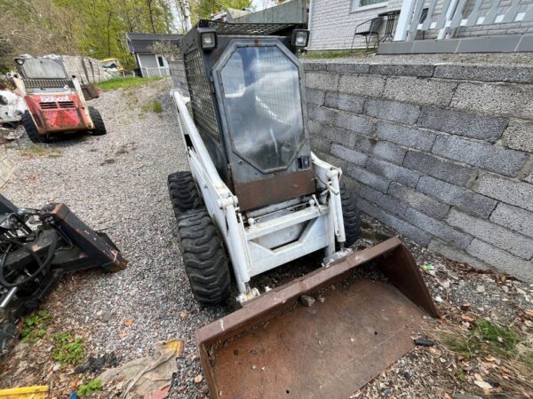 Clark Bobcat 825 Clark Bobcat 825 Kompaktlastare - Fabeo