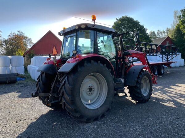 Massey Ferguson 5713 S Massey Ferguson 5713 S - Fabeo